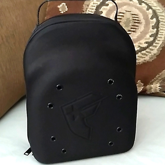 Famous Stars & Straps | Accessories | Rarevintage Famous Stars And ...